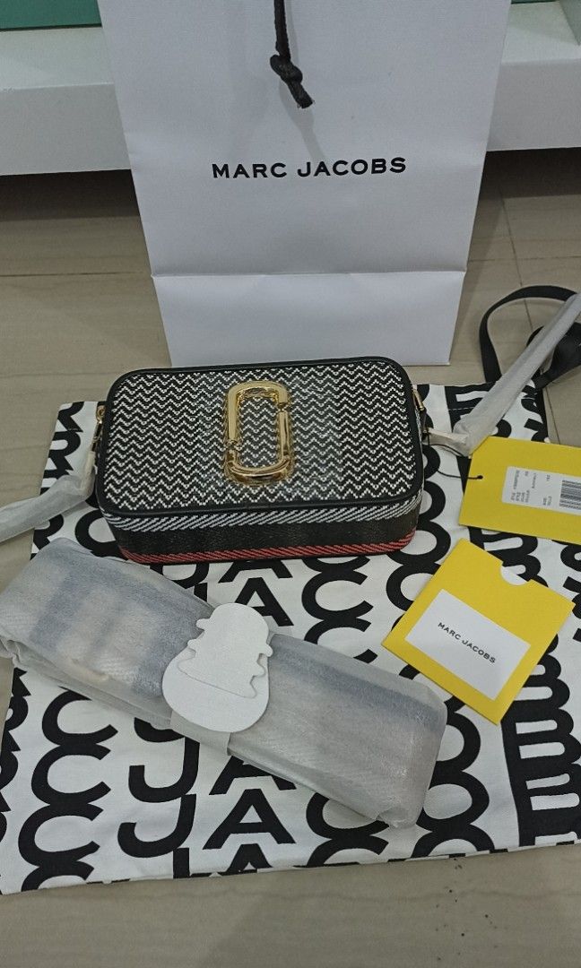 Marc Jacobs Snapshot, Fesyen Wanita, Tas & Dompet di Carousell