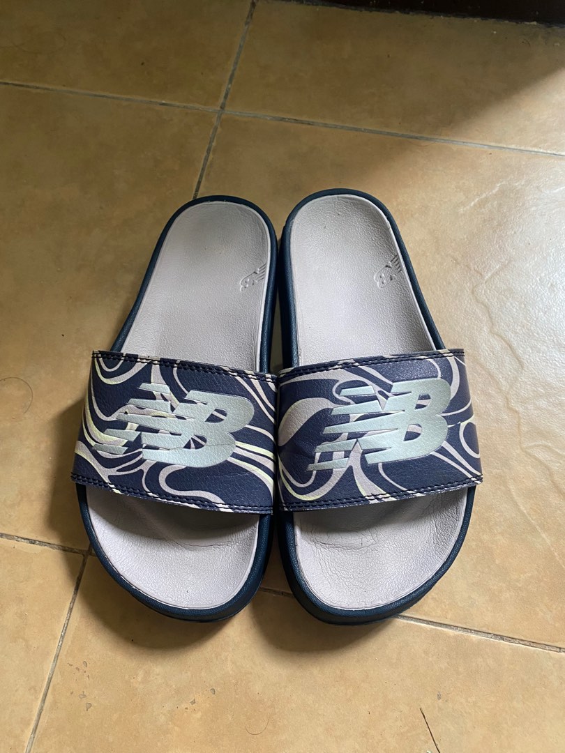 New Balance slides on Carousell