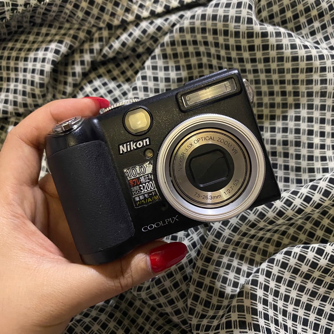NIKON COOLPIX P3000, Photography, Cameras on Carousell