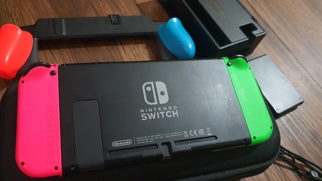 Nintendo switch V2 complete set, Video Gaming, Video Game Consoles ...