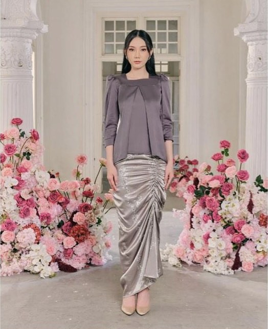 Qiszar Lotus Bloom, Women's Fashion, Muslimah Fashion, Baju Kurung ...