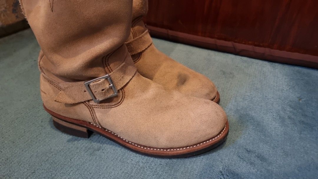 Red wing japan boots roughout, Men's Fashion, Footwear, Boots on Carousell