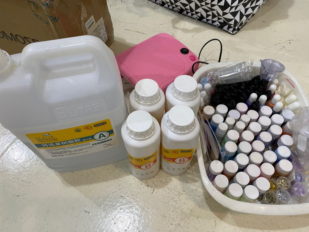 resin bundle, Hobbies & Toys, Stationery & Craft, Craft Supplies ...