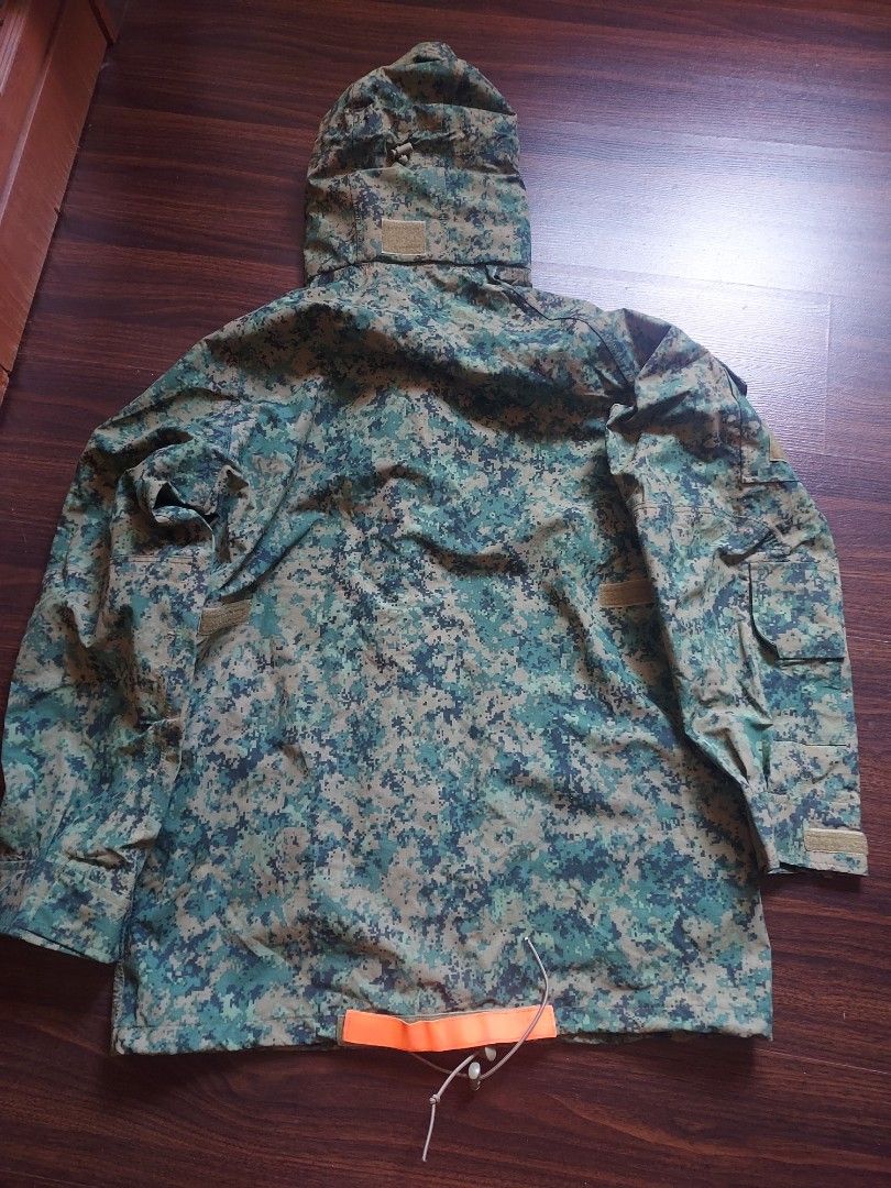 SAF raincoat, Men's Fashion, Coats, Jackets and Outerwear on Carousell