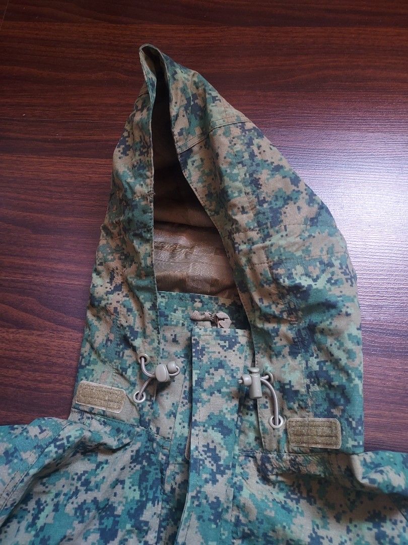 SAF raincoat, Men's Fashion, Coats, Jackets and Outerwear on Carousell