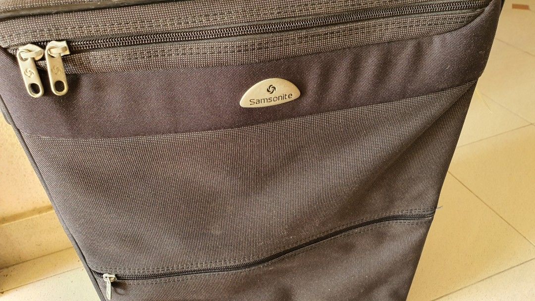 Samsonite 2-wheels luggage (read description), Hobbies & Toys, Travel ...