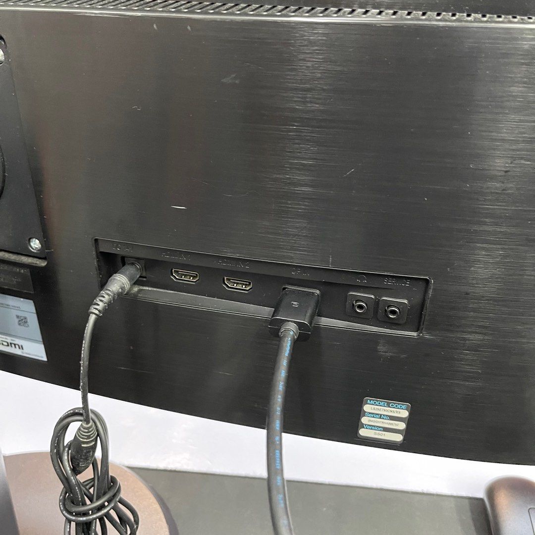 Samsung Monitor 29 inch curved with HDMI x2 & Display Port x1 without ...