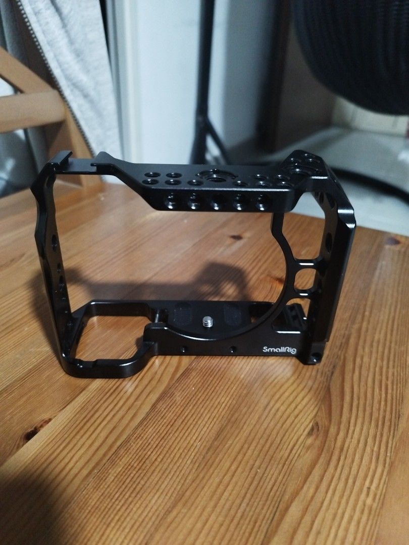 SmallRig full cage for Sony a7iv, a7riv, a9ii ( a74, a7r4, a92 ...
