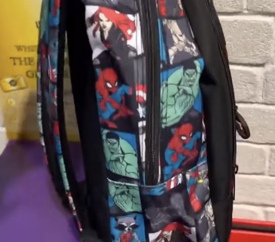 Smiggle Marvel Classic Backpack, Men's Fashion, Bags, Backpacks on ...