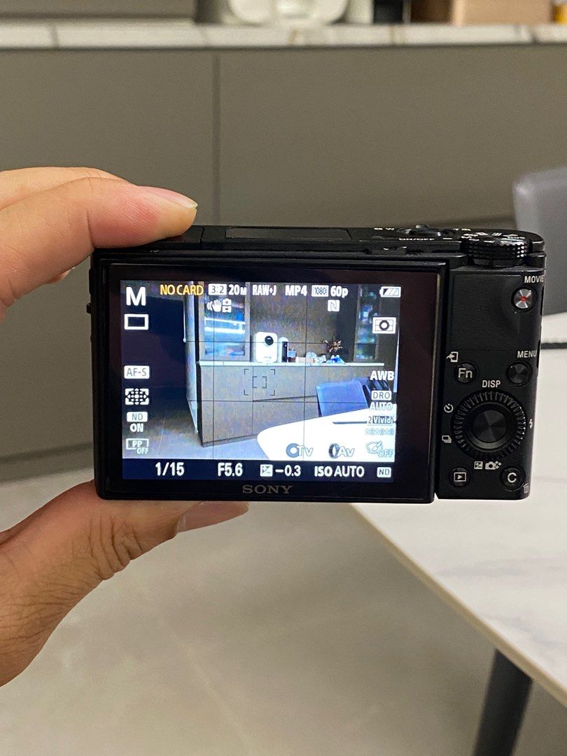 Sony RX 100 IV / mark 4, Photography, Cameras on Carousell