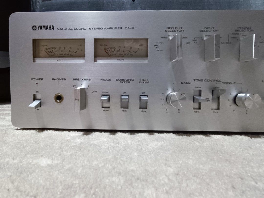 Yamaha Vintage Amp with blue LED VU meter, Audio, Soundbars, Speakers ...