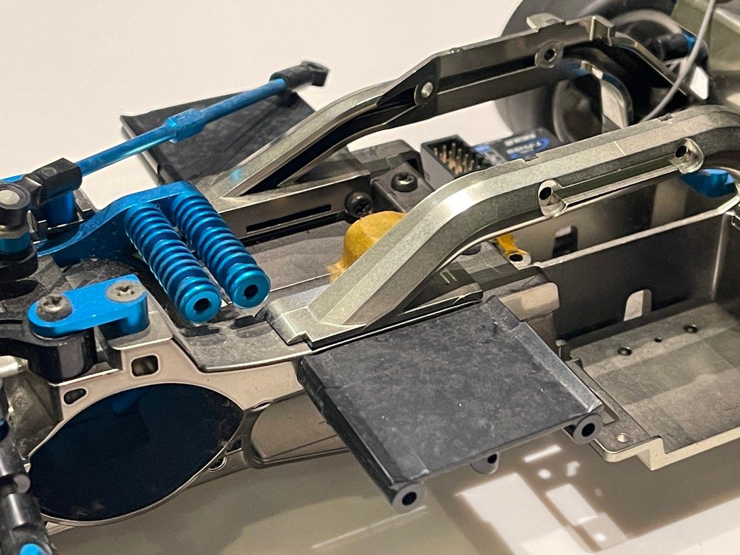 雙星 TAMIYA M05 ver.II Pro Chassis + FUTABA R304SB 4-Channel Receiver ...