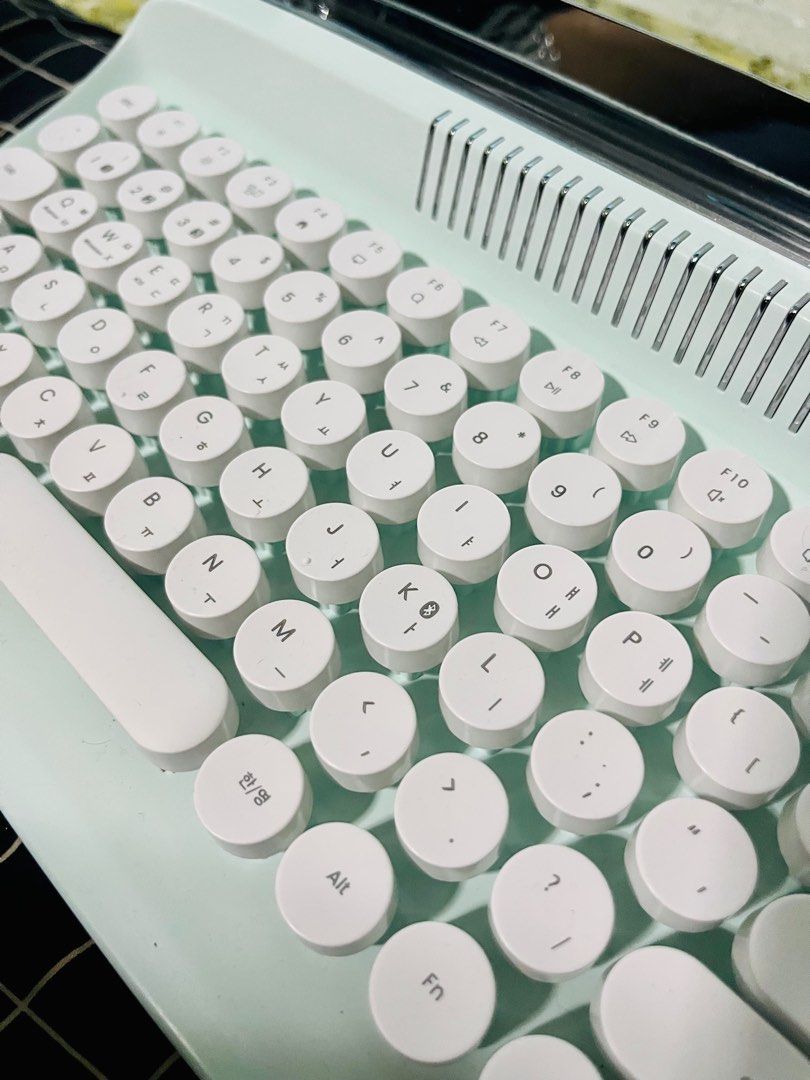 Accto Bluetooth Keyboard, Computers & Tech, Parts & Accessories ...