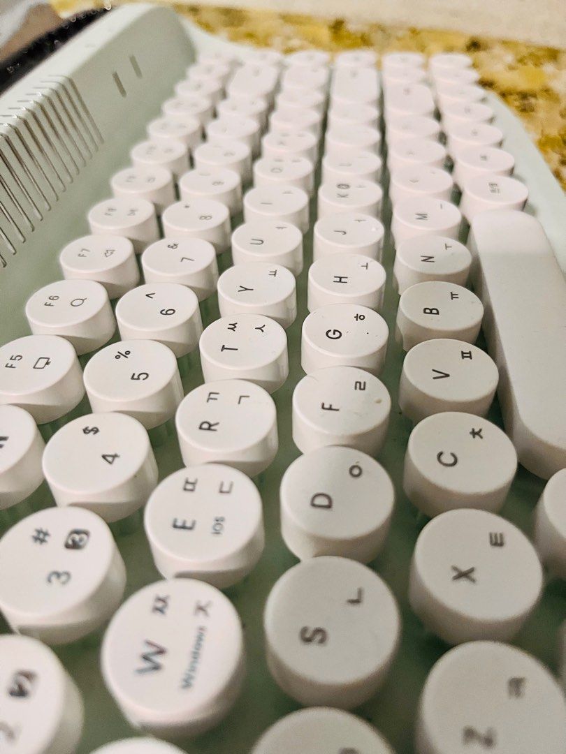 Accto Bluetooth Keyboard, Computers & Tech, Parts & Accessories ...