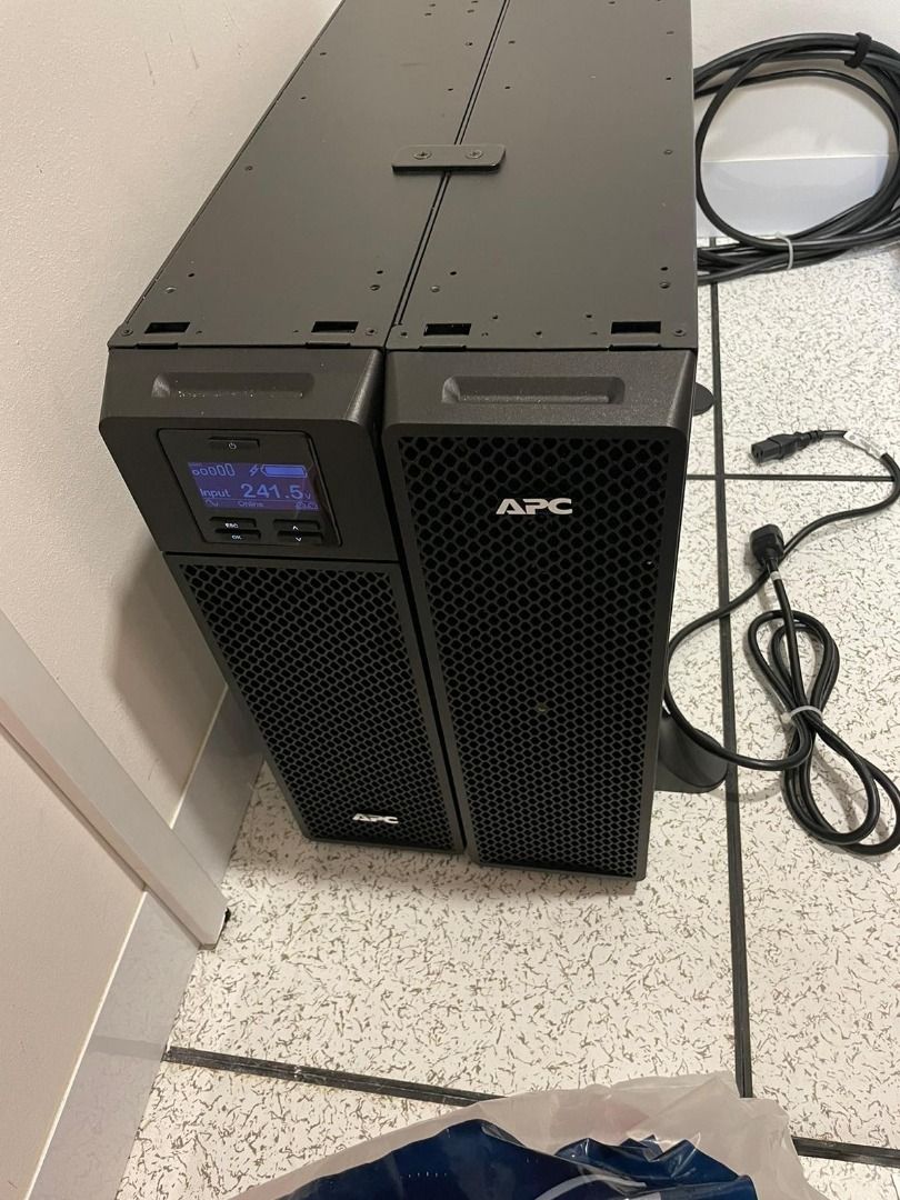 APC UPS SRT5KXLI & SRT192BP(addon battery) - top-of-the-line APC UPS ...