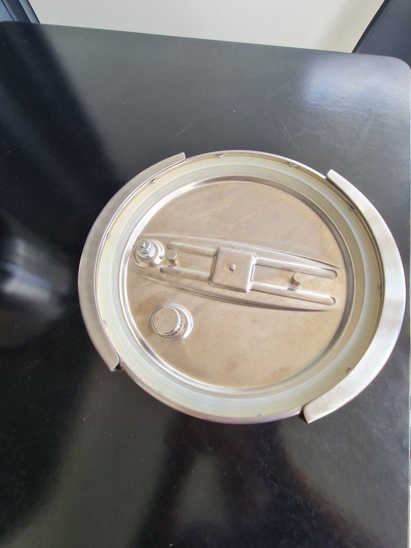 ASD STAINLESS STEEL 6L PRESSURE COOKER, Furniture & Home Living ...