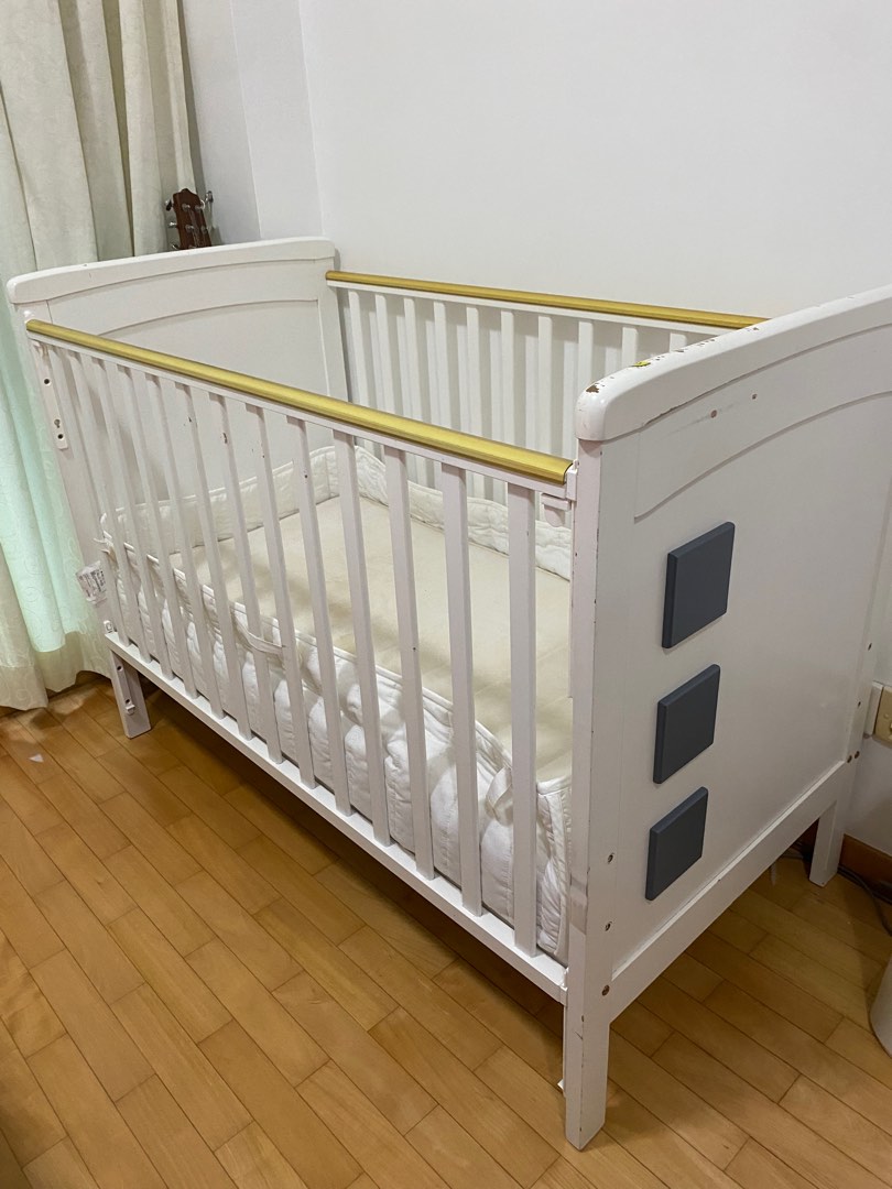 Baby cot 60 x 120cm - Adjustable Height and Drop-Side, Babies & Kids ...