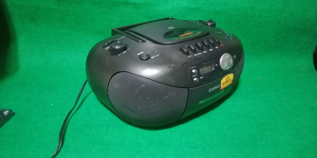 Casio CD-180S CD radio Cassette Recorder, Audio, Portable Music Players ...