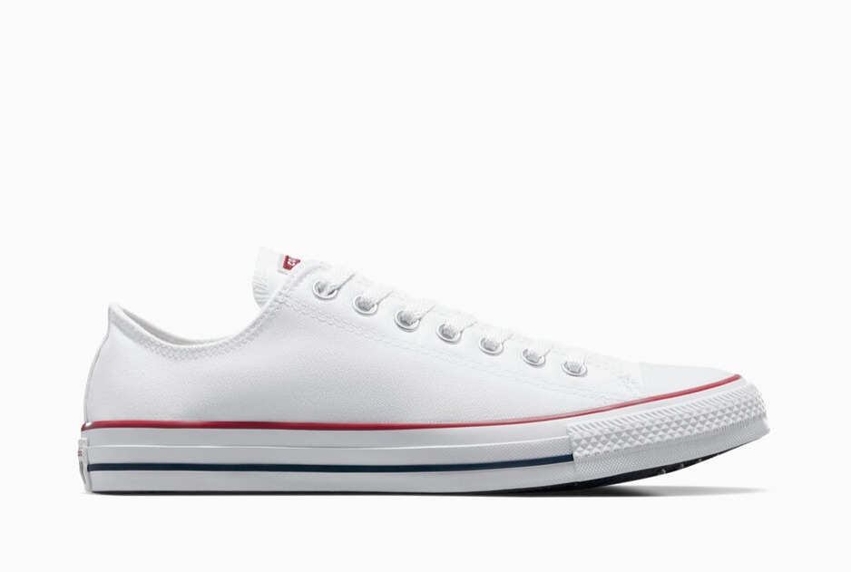 Chuck Taylor All Star Classic, Luxury, Sneakers & Footwear on Carousell