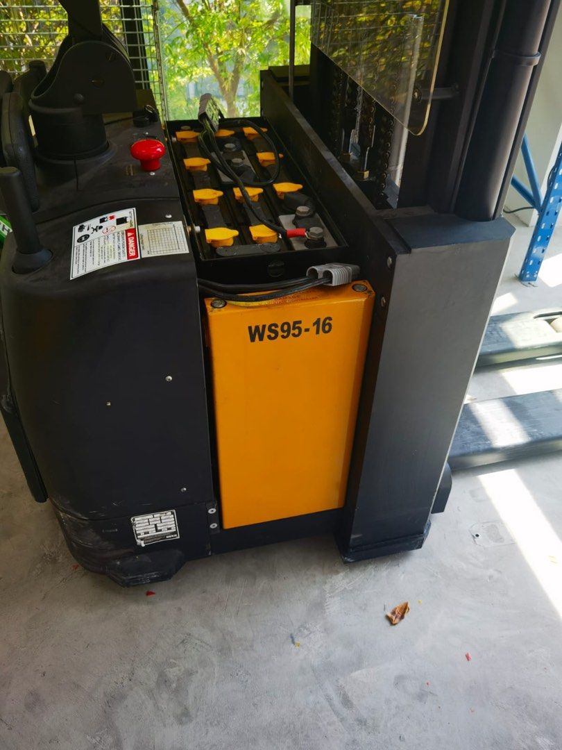 CONDA 1.5 TON ELECTRIC FORK OVER STACKER (WS95-16), Furniture & Home ...