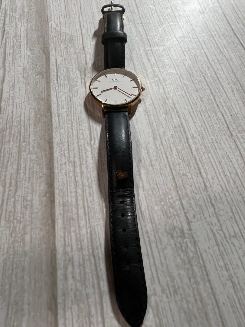 Daniel Wellington Watch, Women's Fashion, Watches & Accessories ...