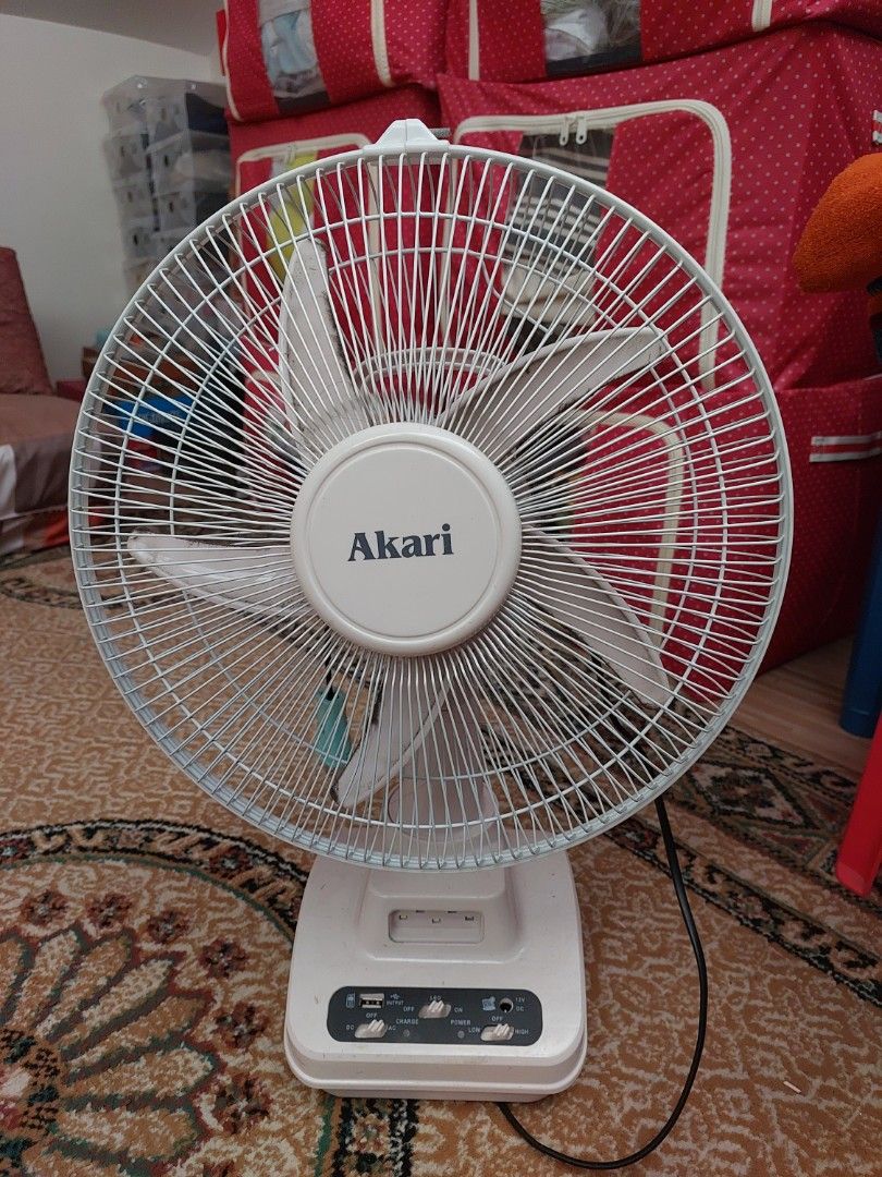 Defective Akari Rechargeable Fan, Car Parts & Accessories, Lightings ...
