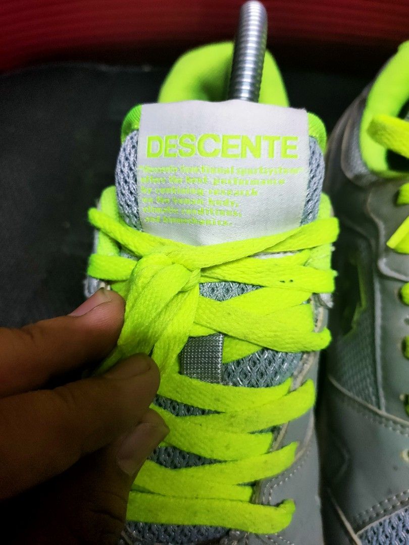 Descente, Men's Fashion, Footwear, Sneakers on Carousell