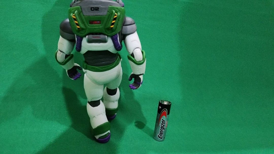 Disney Pixar Lightyear Buzz Lightyear (Posing Figure), Hobbies & Toys ...