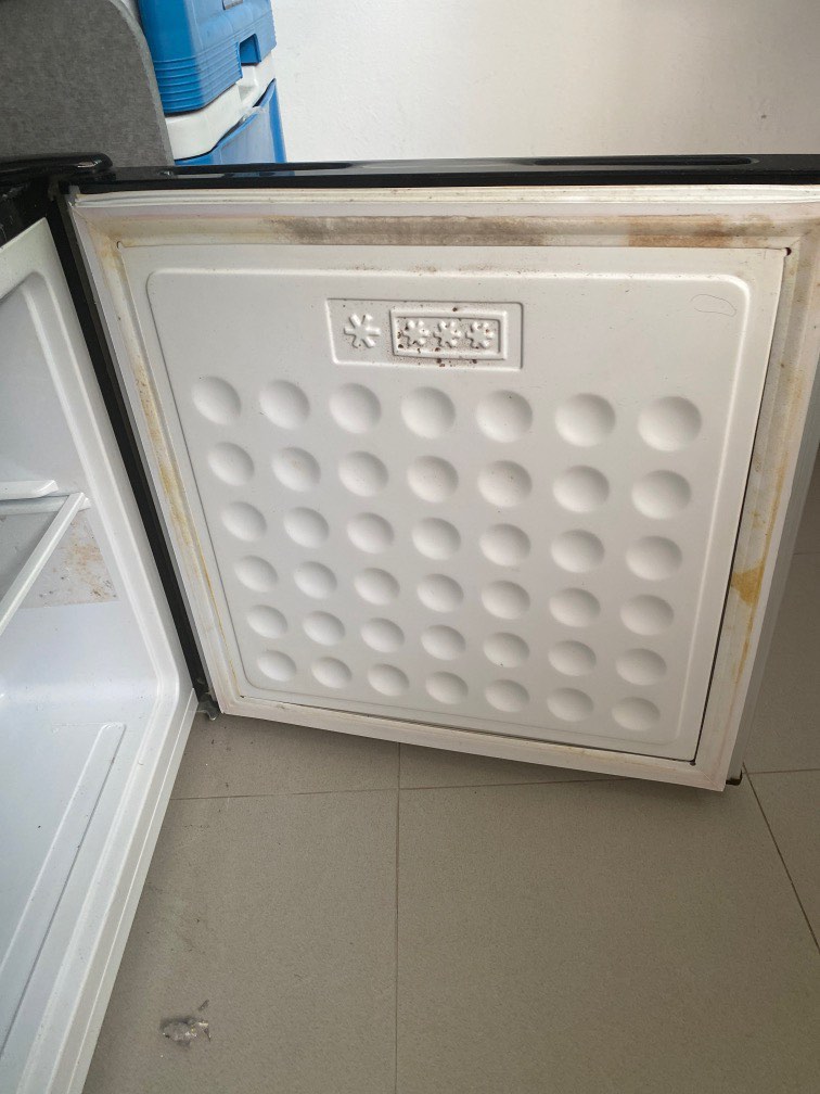 Euro pace bar freezer, TV & Home Appliances, Kitchen Appliances ...