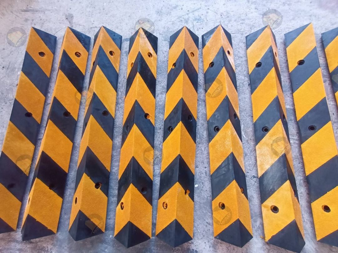 Heavy-Duty Rubber Column Guard for Industrial Use, Commercial ...