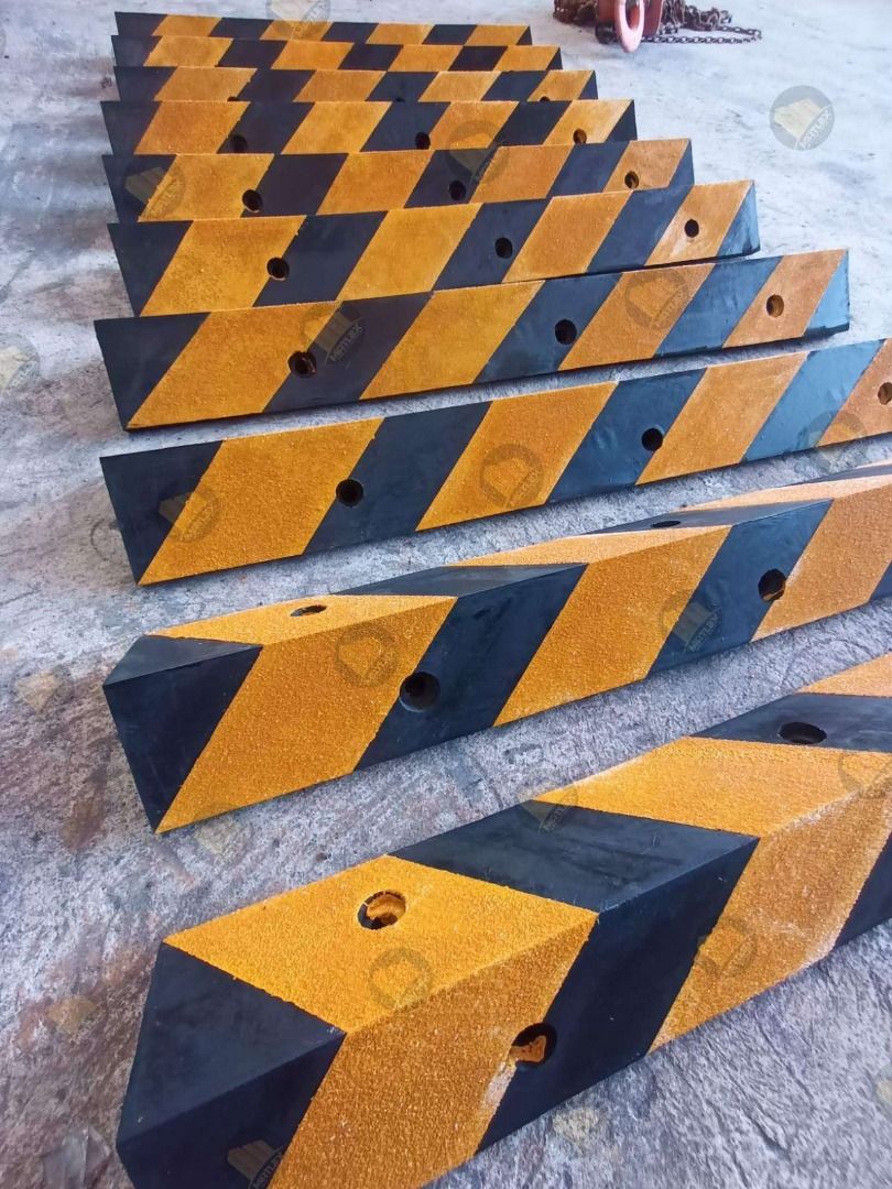 Heavy-Duty Rubber Column Guard for Industrial Use, Commercial ...