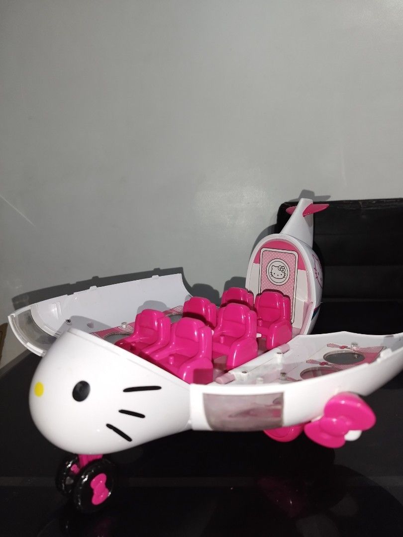 HELLO KITTY AIRPLANE PLAYSET on Carousell