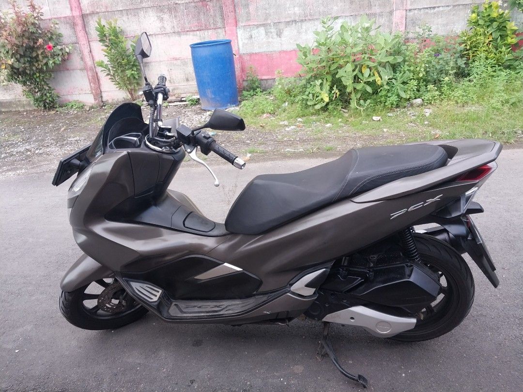Honda pcx 2020 mulus on Carousell