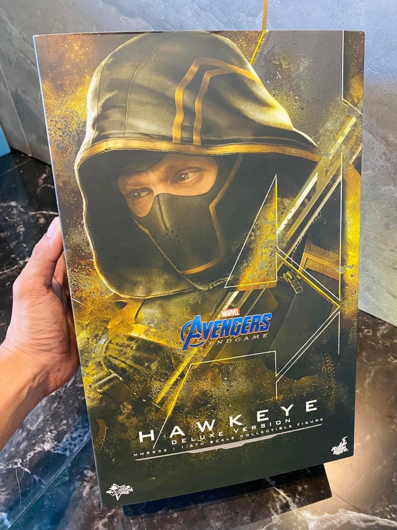 Hot toys - HAWKEYE RONIN DELUXE on Carousell