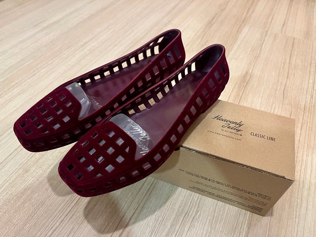 KWANI - Heavenly Jelly, Women's Fashion, Footwear, Flats on Carousell