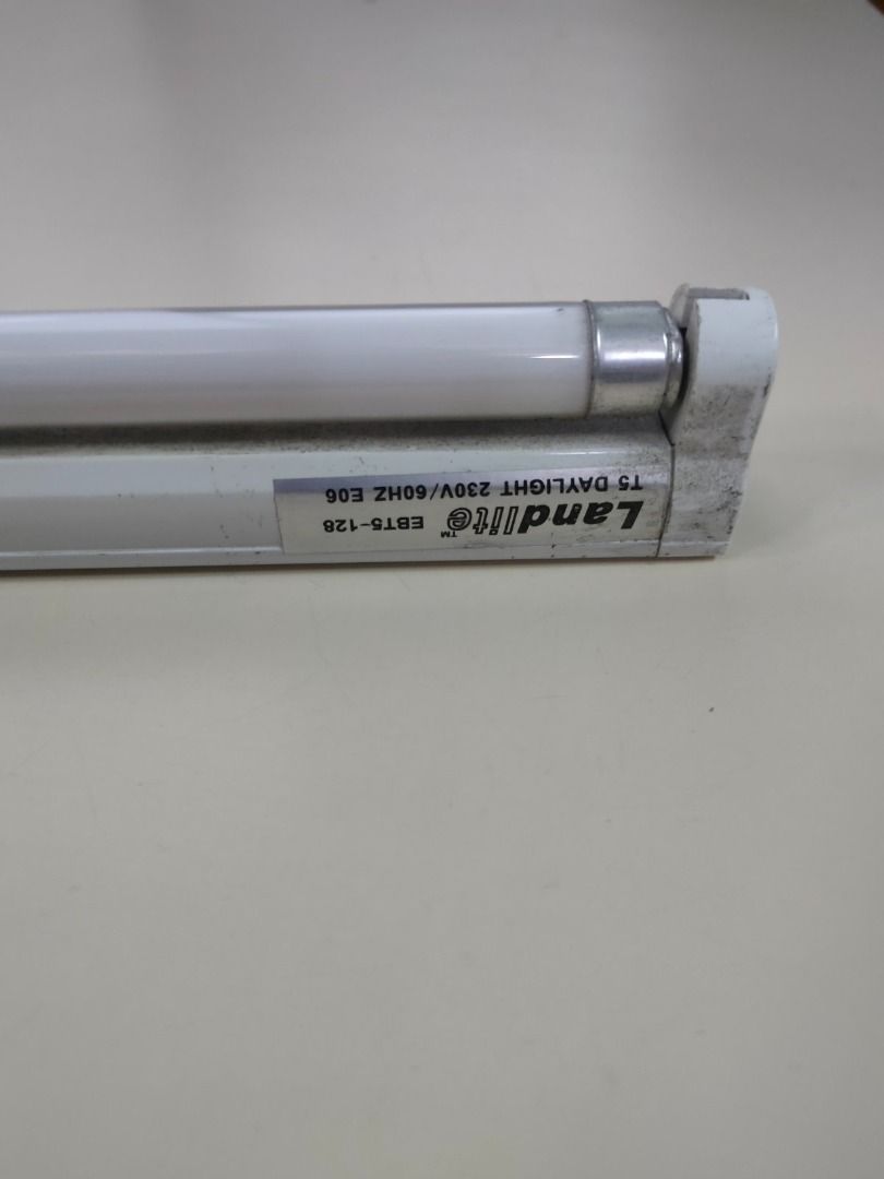 LANDLITE T5 DAYLIGHT, Furniture & Home Living, Lighting & Fans ...