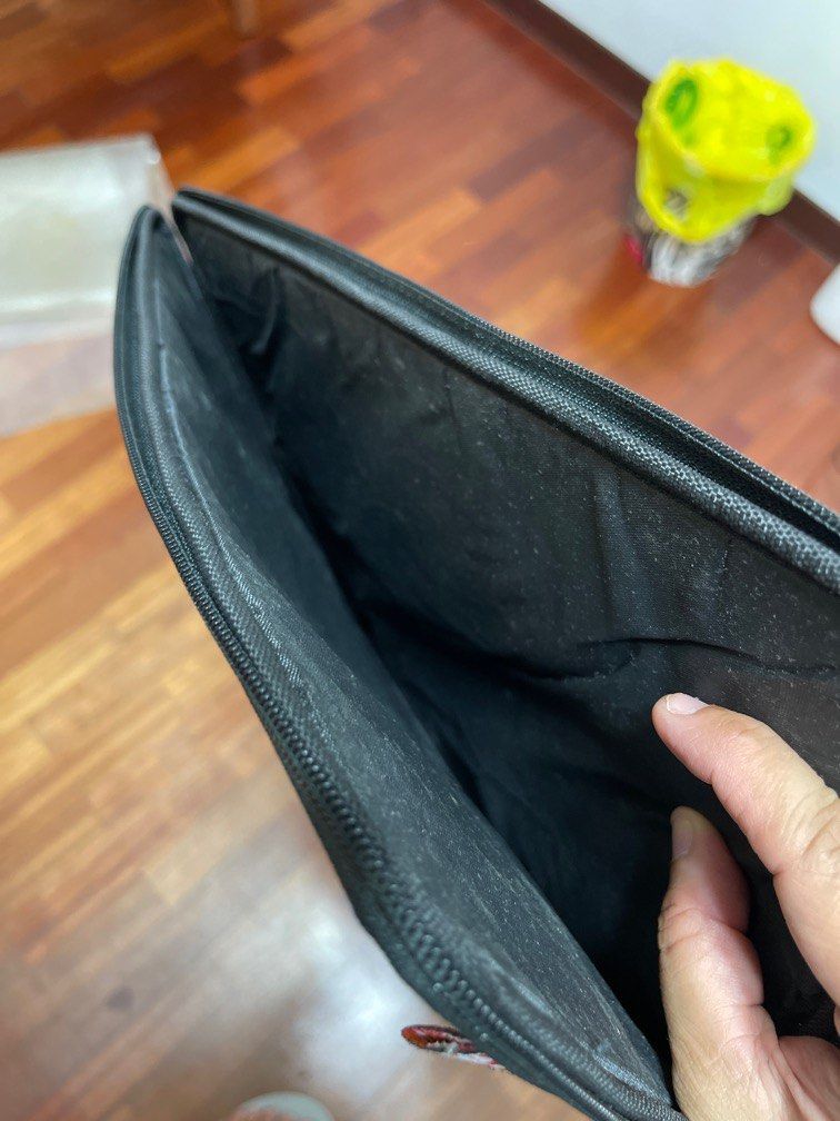 Laptop case handmade in Vietnam with recycled material eco friendly go ...