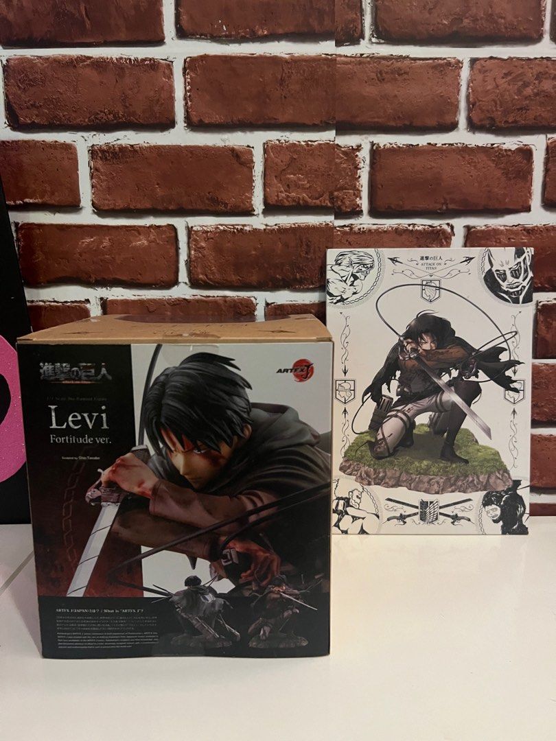 Levi ackerman version 2 figure w limited edition canvas board - attack ...