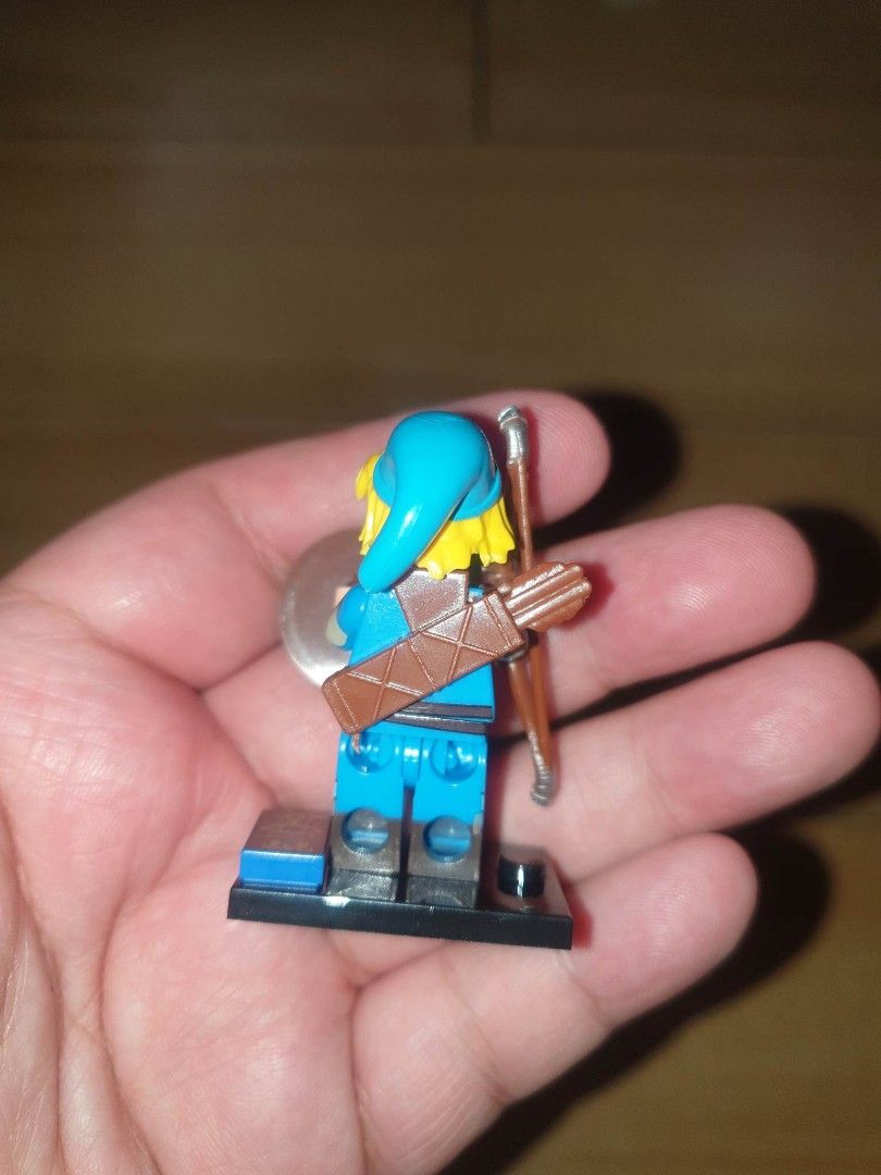 Link Legend of Zelda mini figure 2 on Carousell