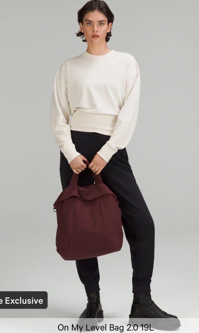 Lululemon On My Level bag 2.0, Women's Fashion, Bags & Wallets, Tote ...