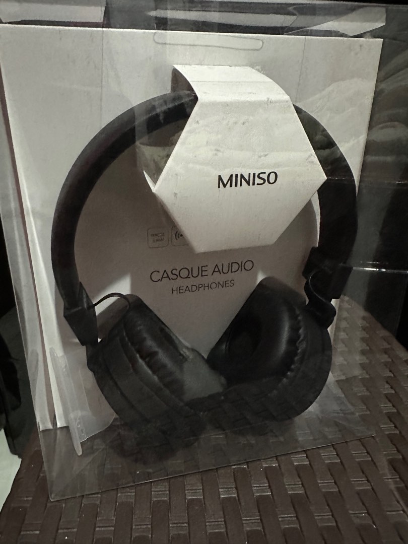 Miniso Headphone, Musik & Media, Aksesoris di Carousell
