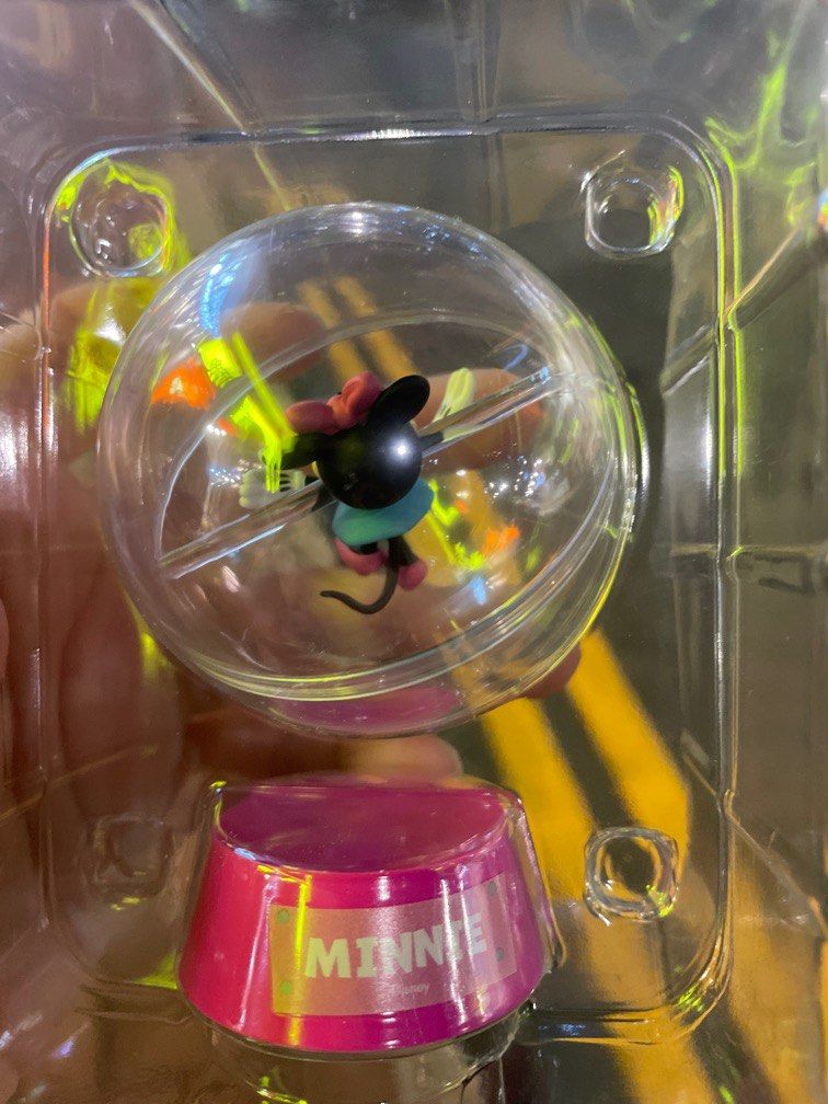 Minnie Mouse 米妮玩具盲盒 Rolling Capsule, 興趣及遊戲, 玩具 & 遊戲類 - Carousell
