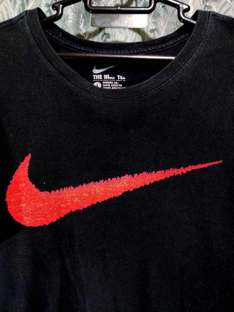Nike Crayon Big Swoosh, Men's Fashion, Tops & Sets, Tshirts & Polo ...