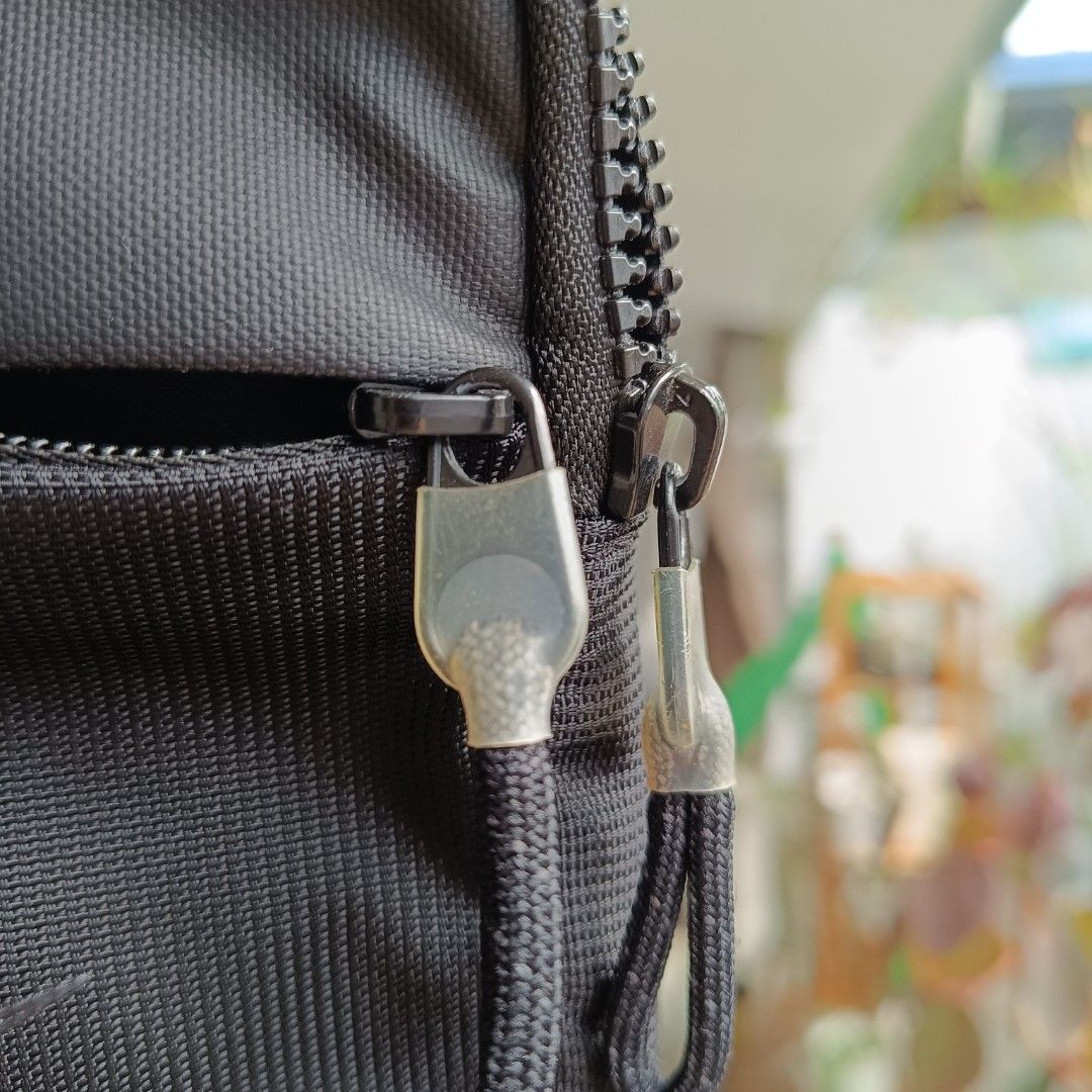 Nike essentials hip pack 1L, Men's Fashion, Bags, Sling Bags on Carousell