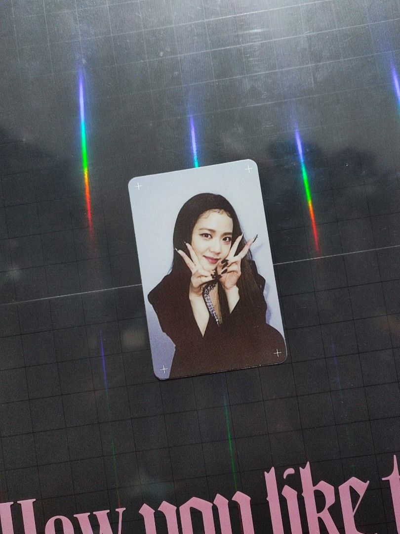[OFFICIAL] HYLT Jisoo Photocard + Blackpink poster, Hobbies & Toys ...