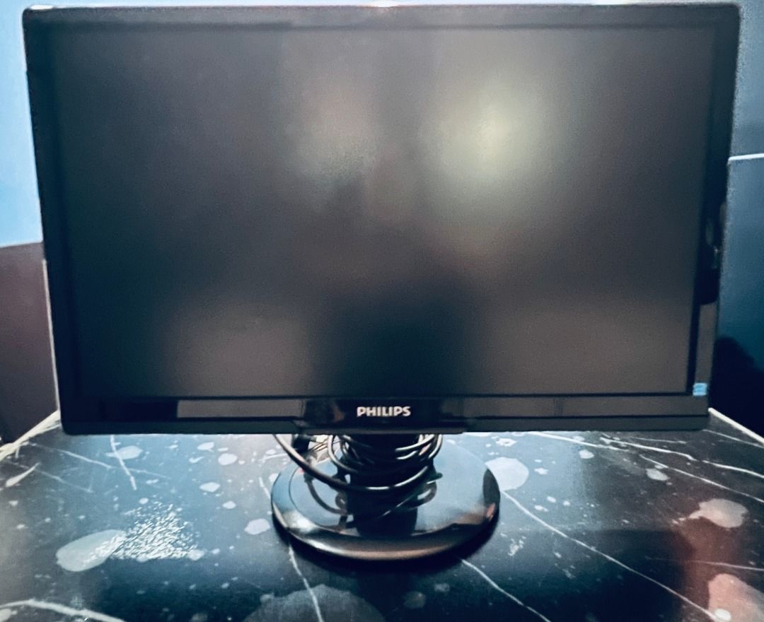 Philips 24 inch LED monitor with HDMI cable, Computers & Tech, Parts ...