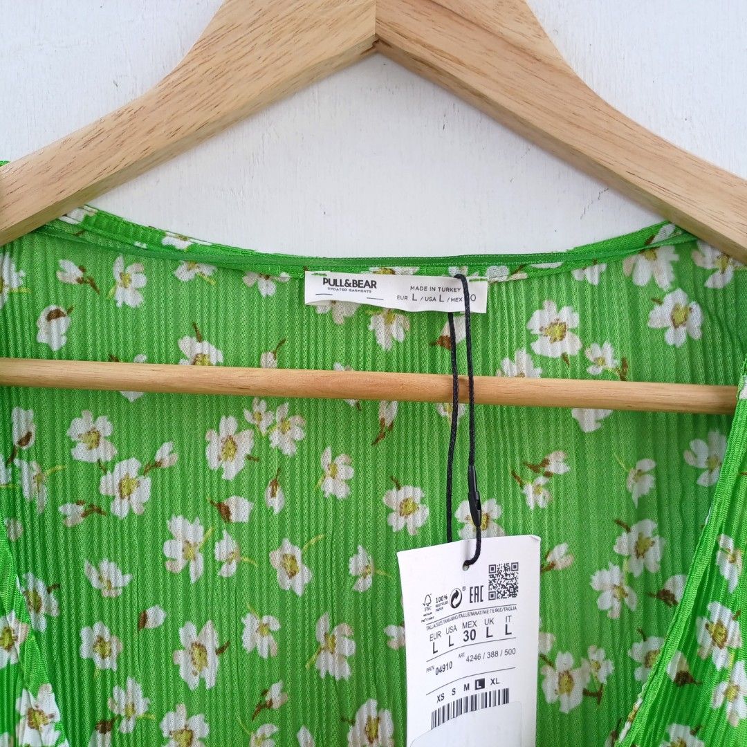 PULL&BEAR WOMAN PLEATED BLOUSE WITH PRINT BARU ASLI ORIGINAL, Fesyen Wanita, Pakaian Wanita ...