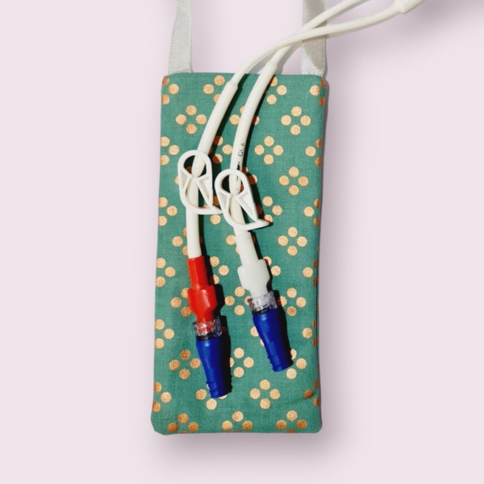 Reversible Hickman Line Pouch [Golden Bees], Health & Nutrition ...