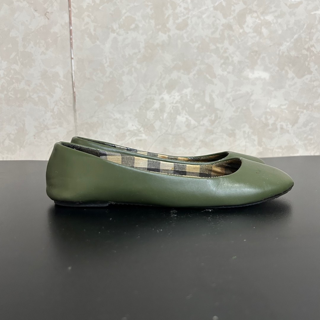 Rubi Olive Green Flats, Women's Fashion, Footwear, Flats & Sandals on ...