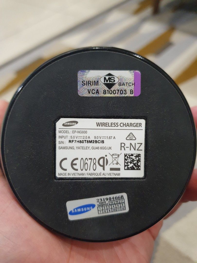 Samsung Wireless charger, Mobile Phones & Gadgets, Mobile & Gadget ...